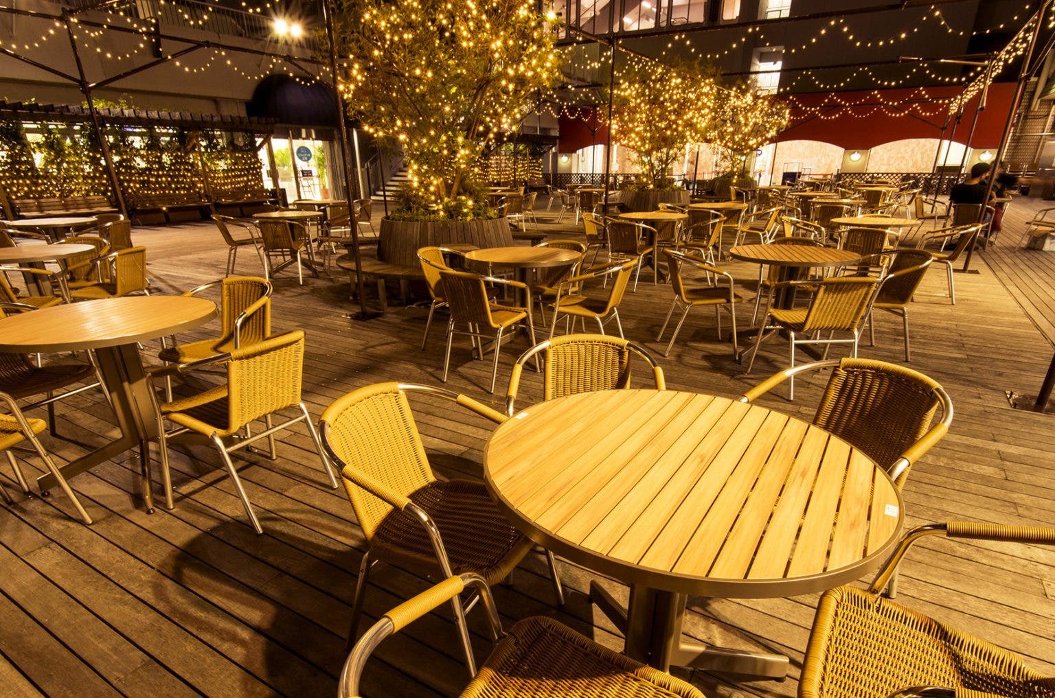 池袋のバーベキュー場のおすすめ12選！手ぶらOKで屋上や室内で楽しめるスポットを紹介 | BBQ HACK[バーベキューハック]